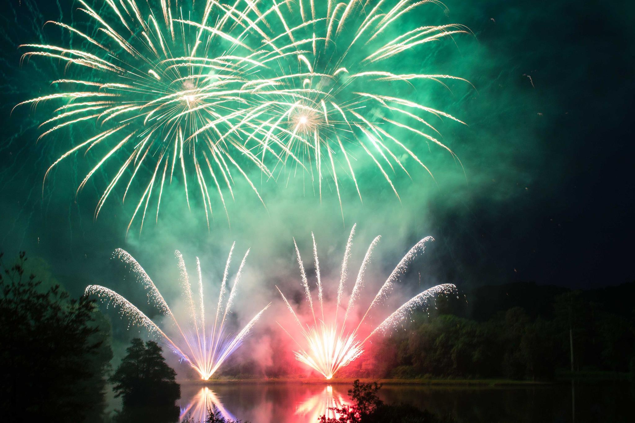 Fireworks – www.eastnor-fireworks.co.uk
